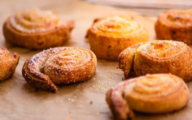 Cake Vs Pastry: Must Know Similarities and Differences – Baking Nook ...